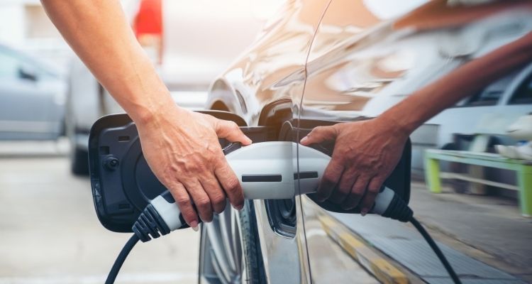 Consejos para Planificar un Viaje en Coche Eléctrico | Carglass®