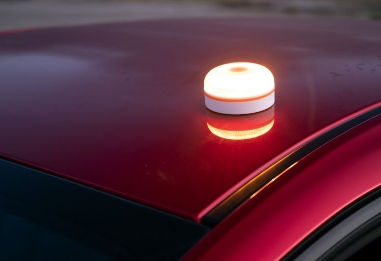 ¿Qué son las Balizas de Emergencia para el coche? | Carglass®