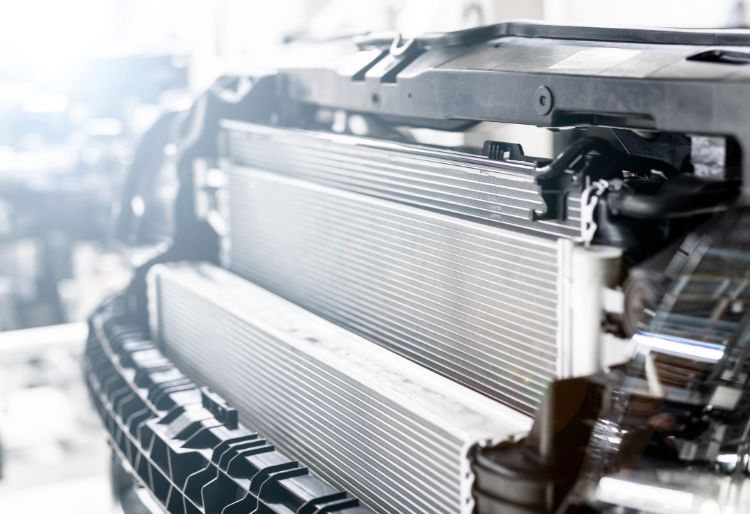 Cómo limpiar el radiador del coche y evitar averías | Carglass®