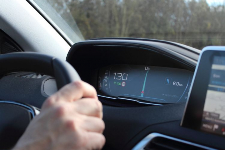 ¿Es obligatorio el Sistema ISA de la DGT? | Carglass®