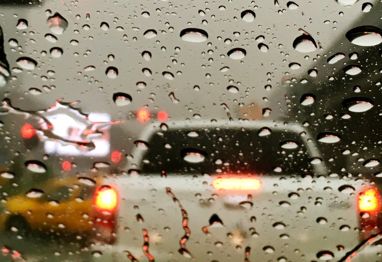 ¿Qué es el sensor de lluvia del coche? | Carglass®